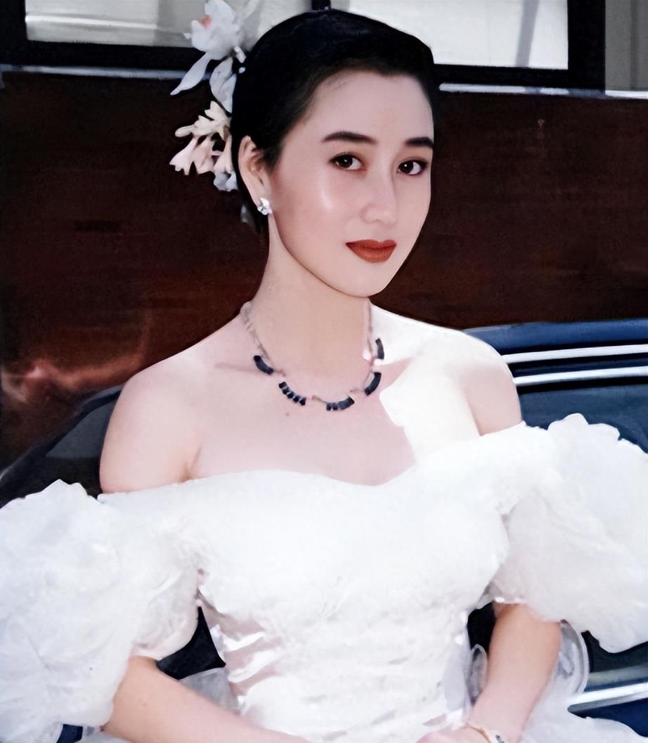 Jet Li posted new photos of his wife, 61-year-old Li Zhi is old like a grandfather, 62-year-old ...