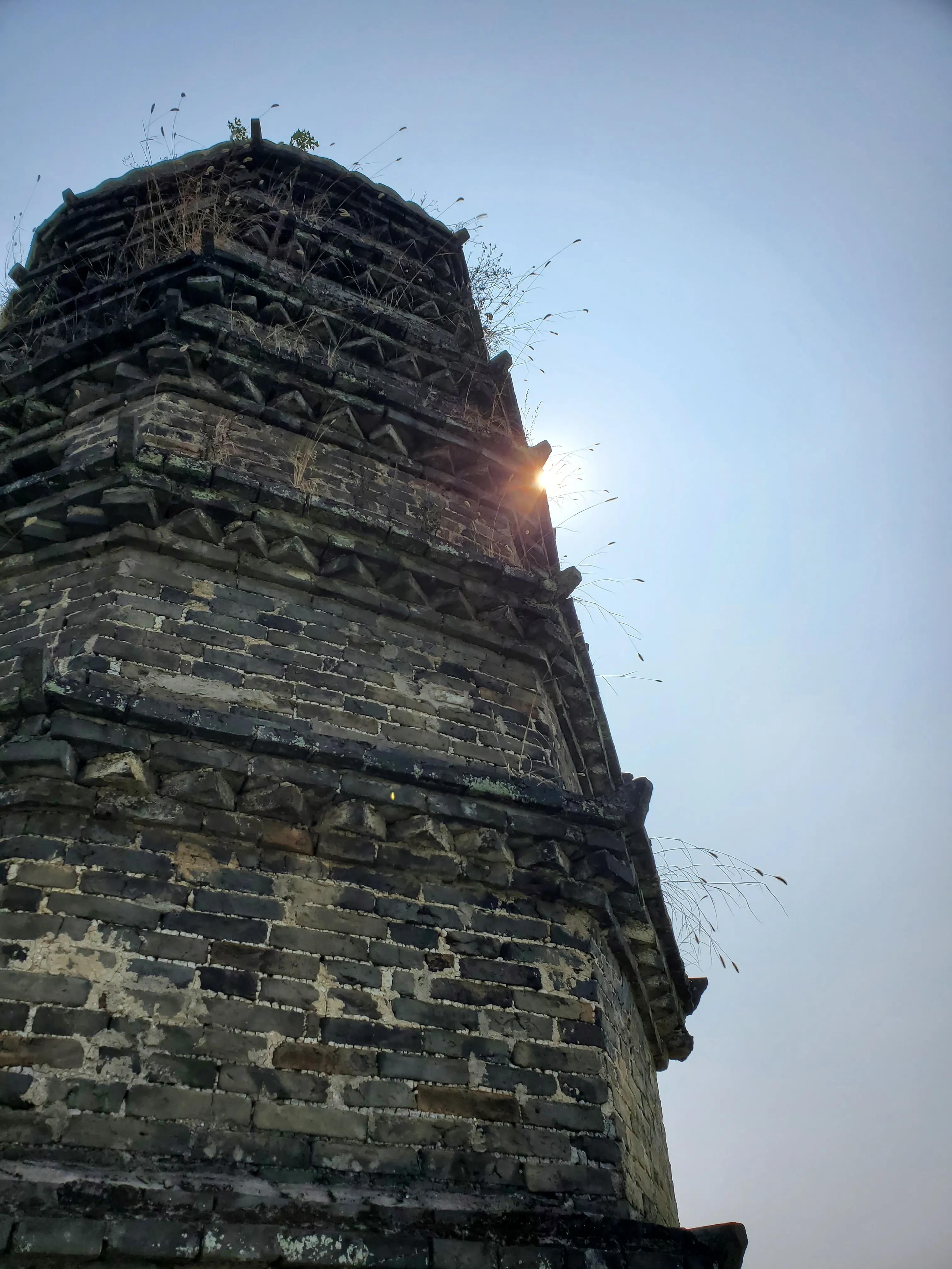 Ancient Brick Pagoda in Liangjiang Town, Lingui District, Guilin - iNEWS