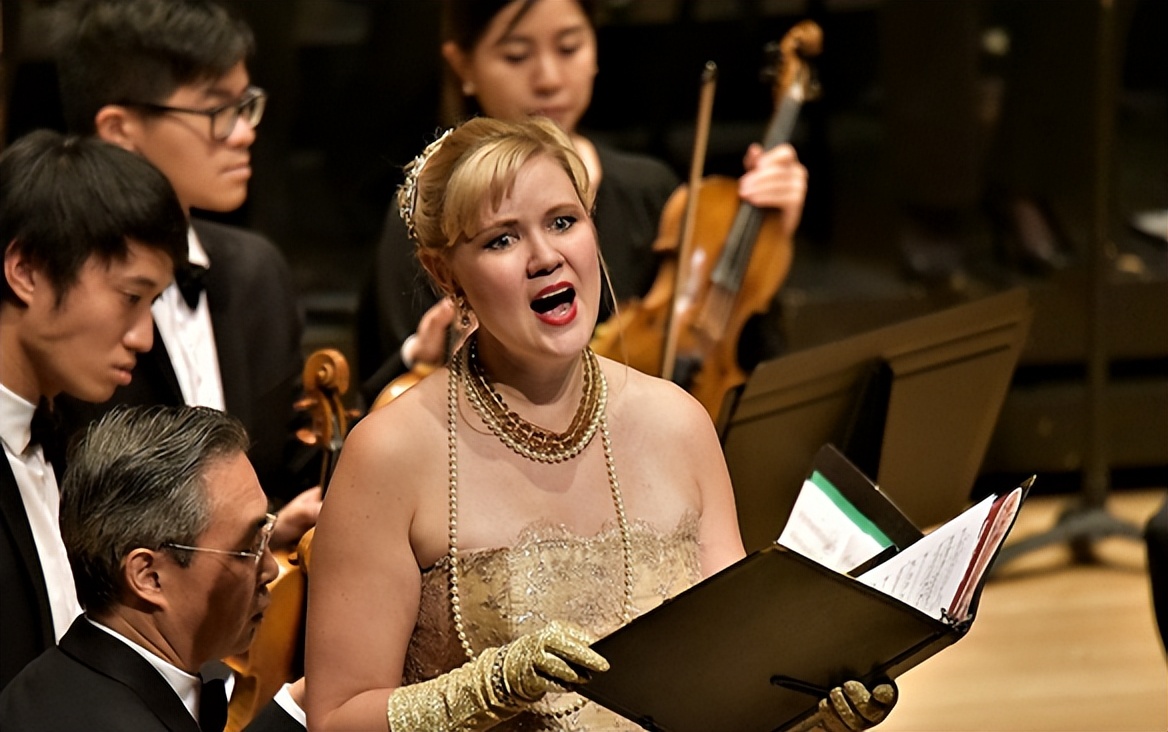 An overview of Canadian music history, representative artists, and ...