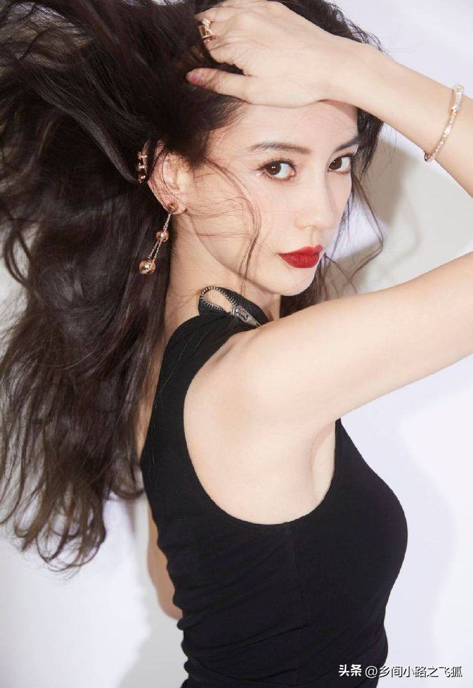 Angelababy's red lips and black dress shooting highlights show off her ...