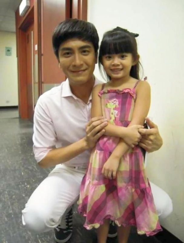 Ma Guoming's cooperation with child stars turned into girls was praised ...