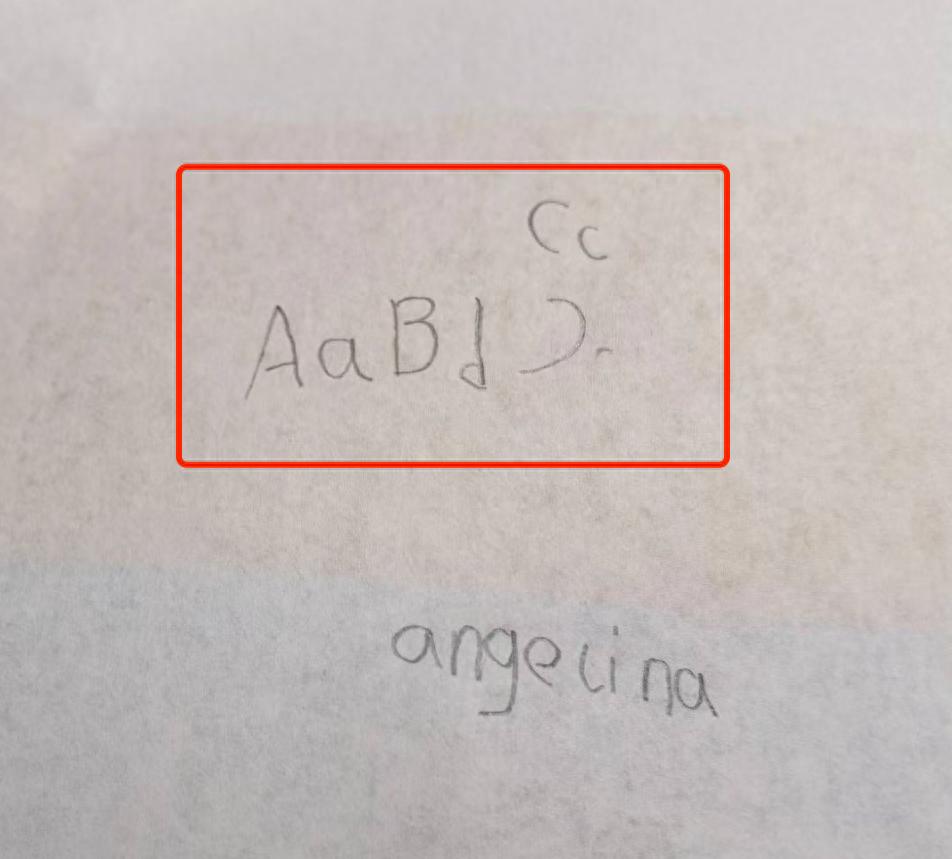 The well-known actress rides a small electric donkey to send her baby ...