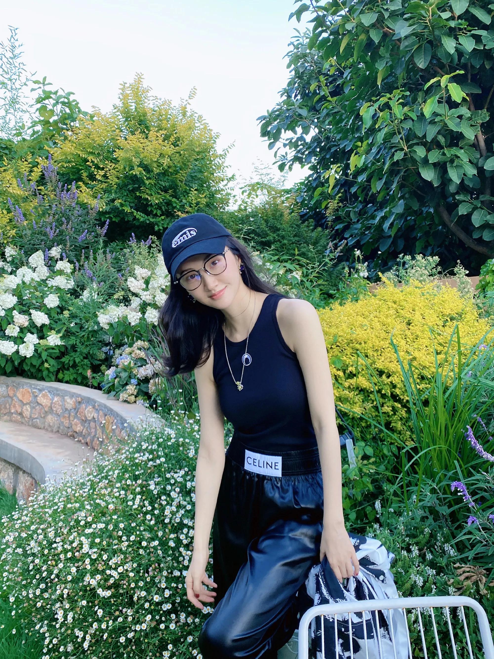 Jing Tian ~ Summer Sweetheart - iNEWS