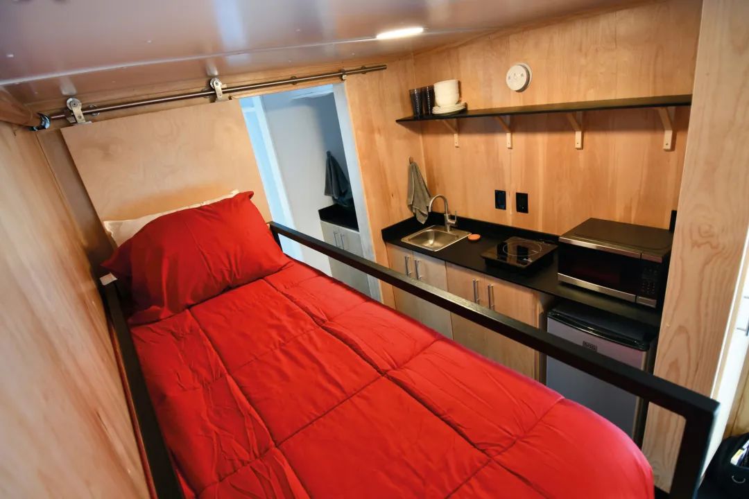 Shipping containers, the Transformers of construction - iNEWS