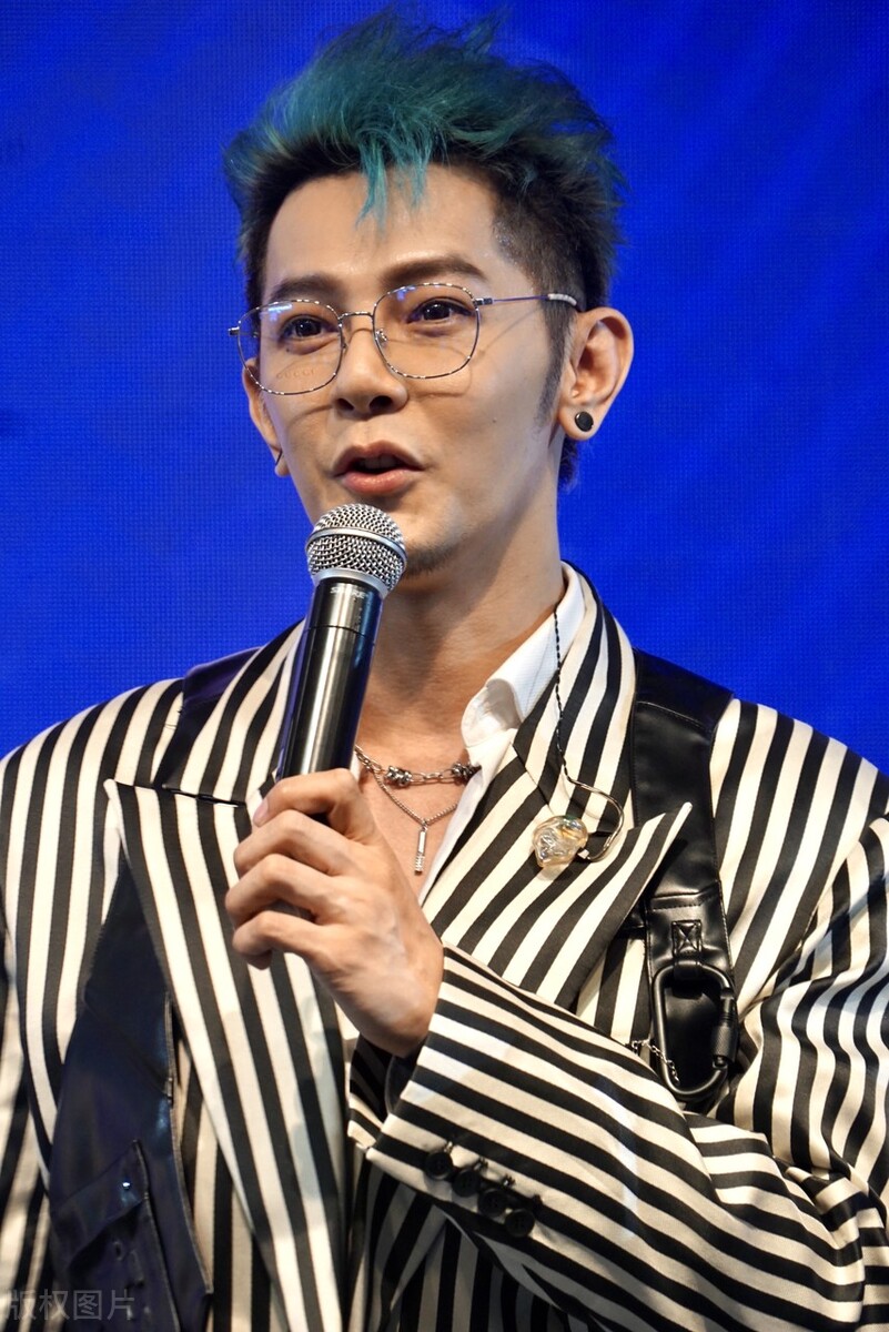 Wang Dongcheng is very handsome - iNEWS