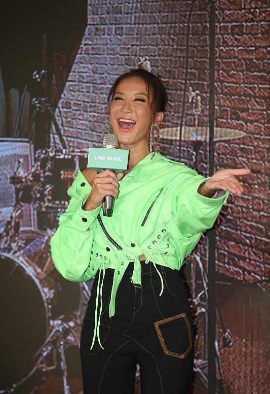 Coco Li's outfits are not like those of Ben Five, eighteen-year-old ...