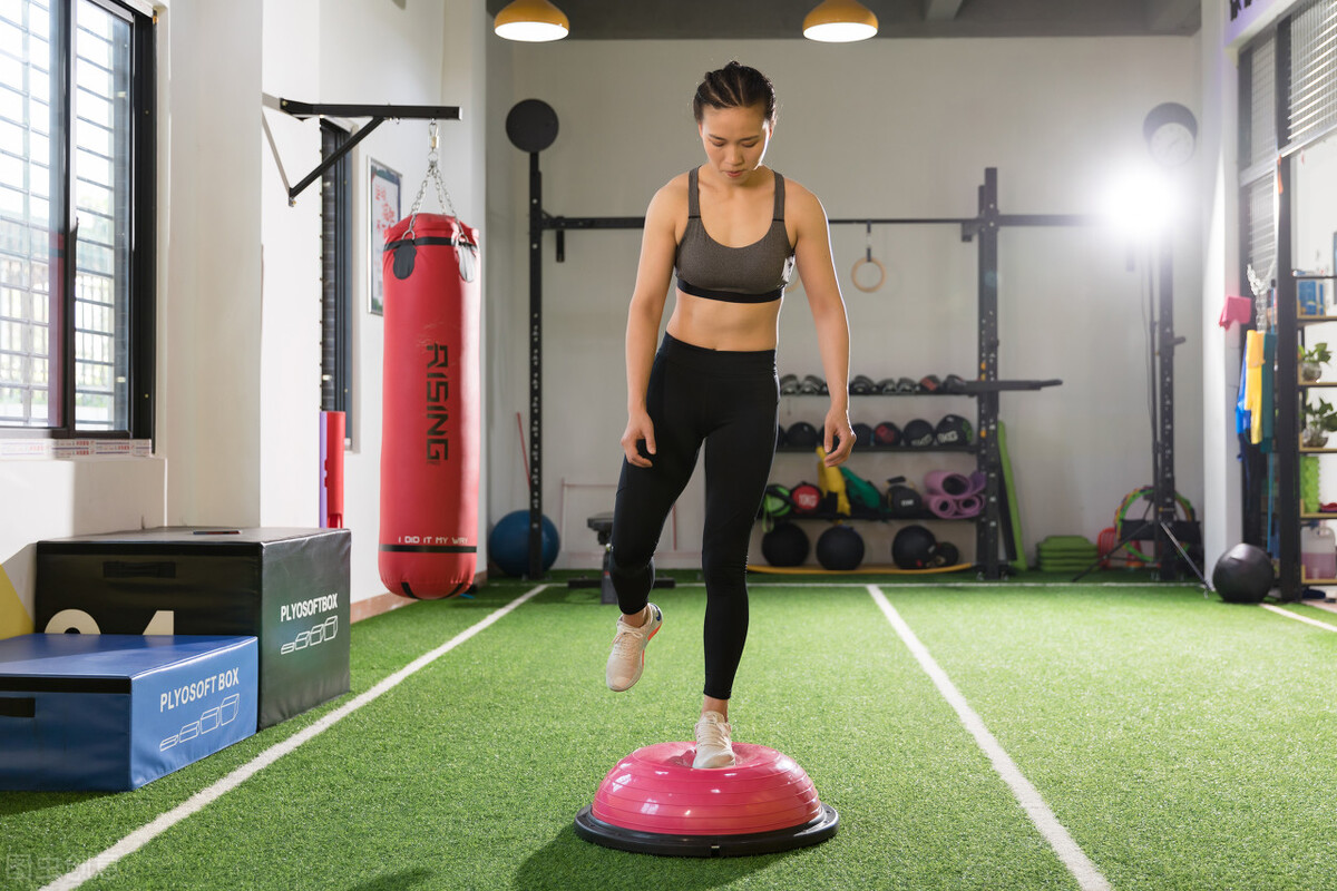 Stability exercises on the wave speed ball, strengthen the ...