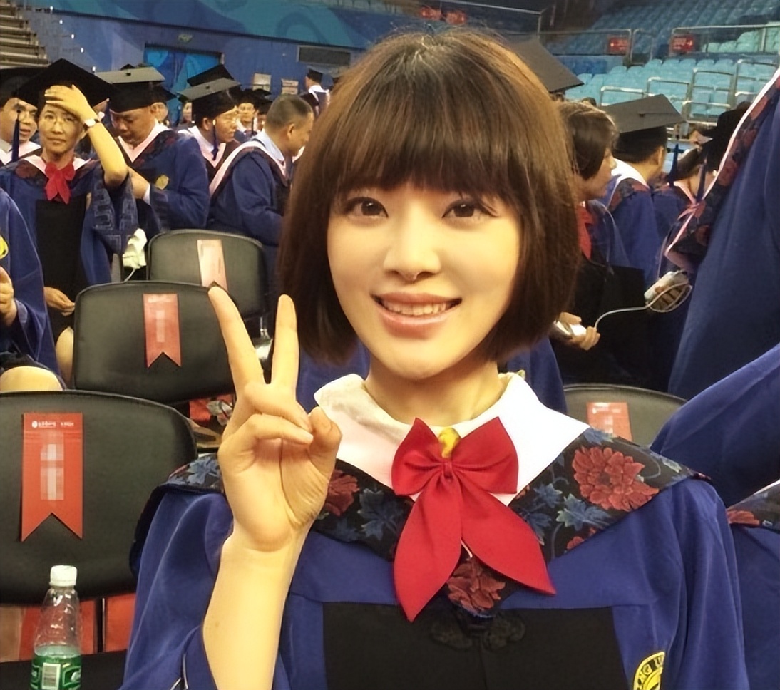 Hu Die: Married to 44-year-old director Lu Chuan at the age of 32 ...