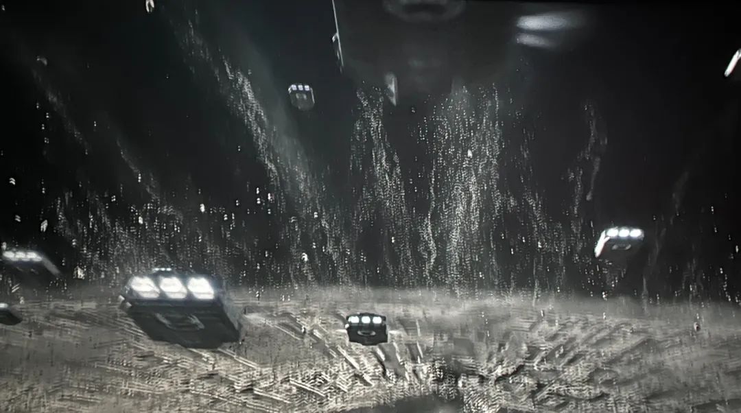 So good to see burst![The Wandering Earth II] is so worth it! - iMedia