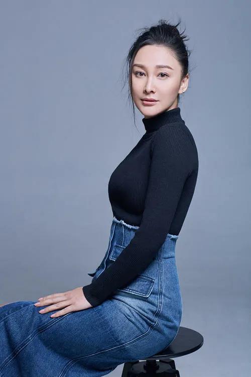 Bai Yu, actress, model - iNEWS