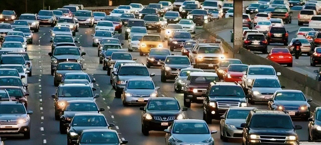 Compared with American cars, the average life expectancy of Chinese ...