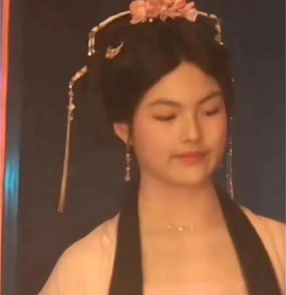 Li Xiang returns home with her daughter! Wang Shiling reunited with her ...