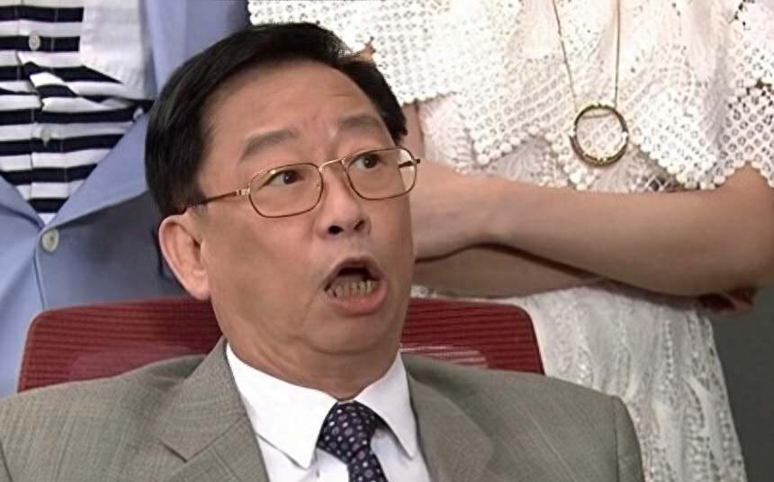 TVB's well-known veteran actor is in financial difficulties. He has no job and dare not retire ...
