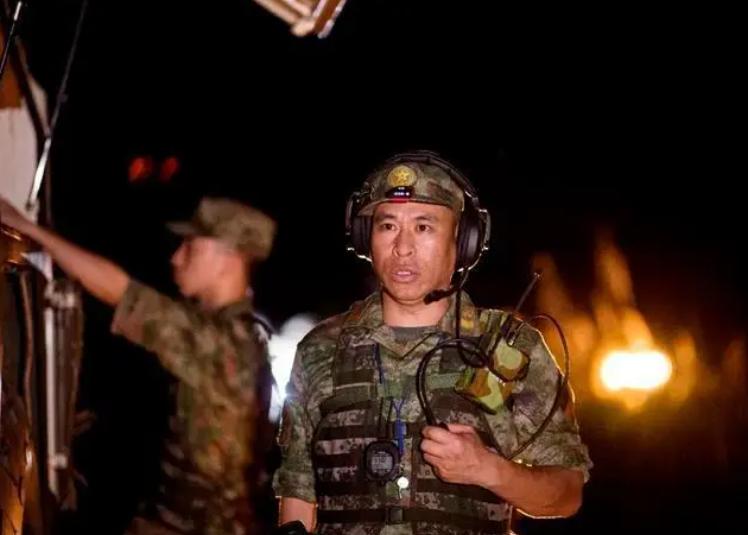 How did the ace trumpeter He Xianda, from the cook to the first ...