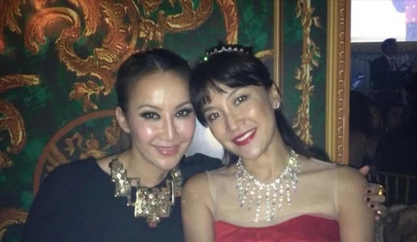 Intimate photo of Coco Lee, sister Li Qiulin, Li Silin and mother - iMedia