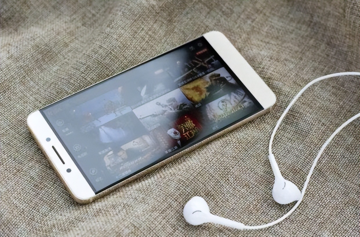 If the following symptoms appear on the mobile phone, please stop as ...