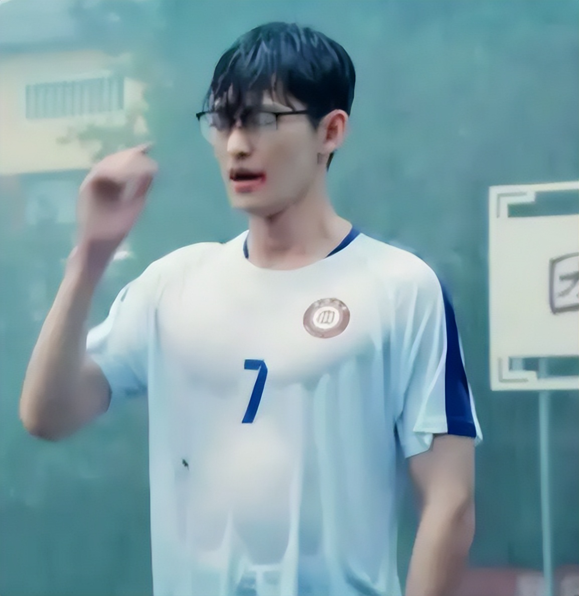 The male star dares to show his figure unexpectedly?The perfunctory fat ...