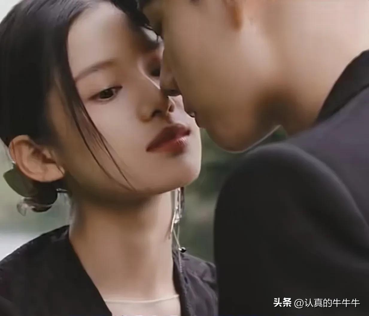 Hu Yitian and Zhang Jingyi interpreted the sense of story in slow motion, your eyes are drawn, I ...