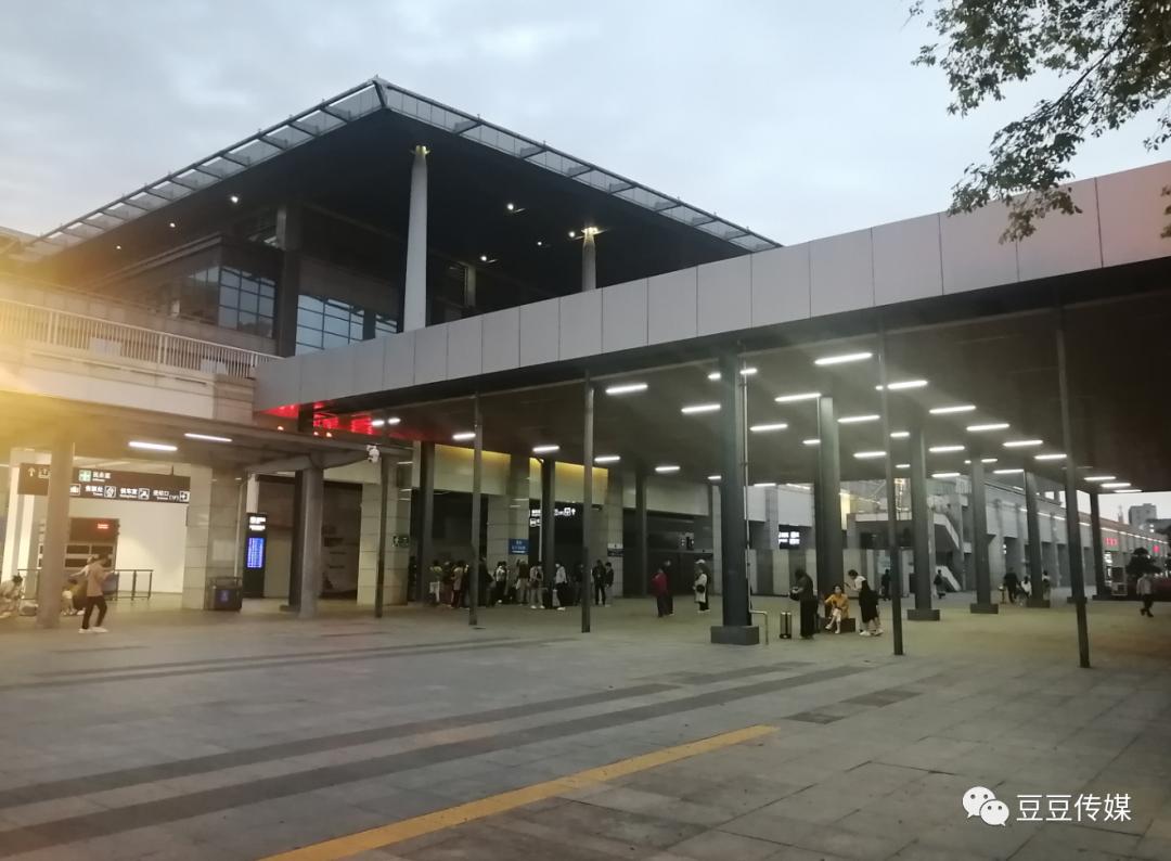 Tour of the Yangtze River (Part 1): Chexi Folklore Area, Three Gorges ...