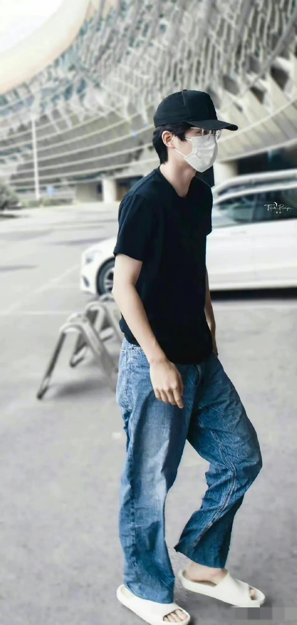 Liu Haoran and Zhou Dongyu fall in love?After reading this, it's hard ...