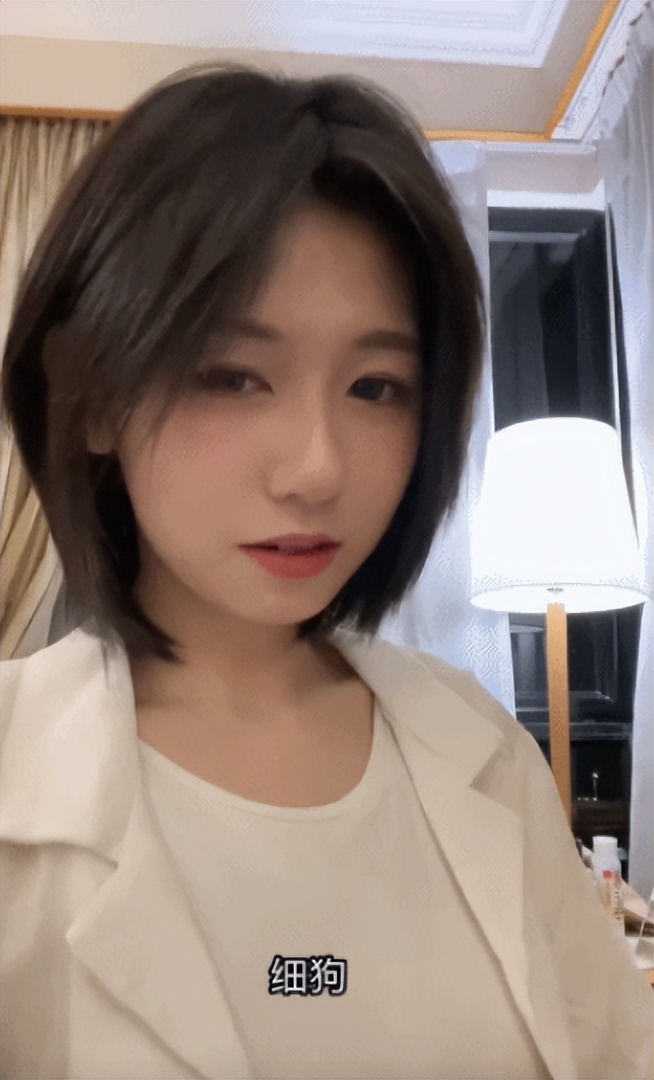 A slap in the face spread all over the Internet. Ms. Cheng posted a ...