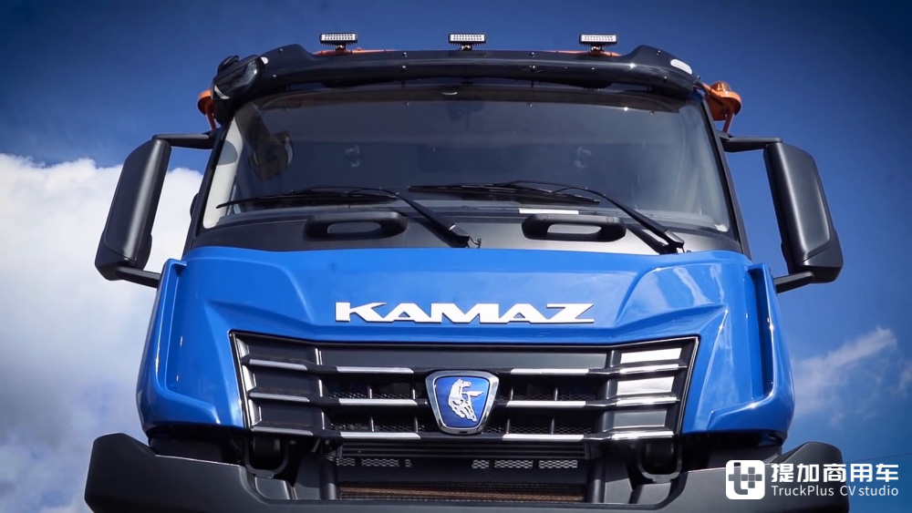 The truck that conquered the Arctic, articulated frame, 8X8 drive Kamaz ...