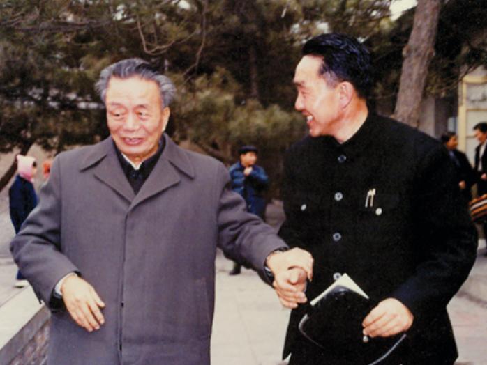 Poet Ai Qing: Falling in love with a female student 11 years younger in ...