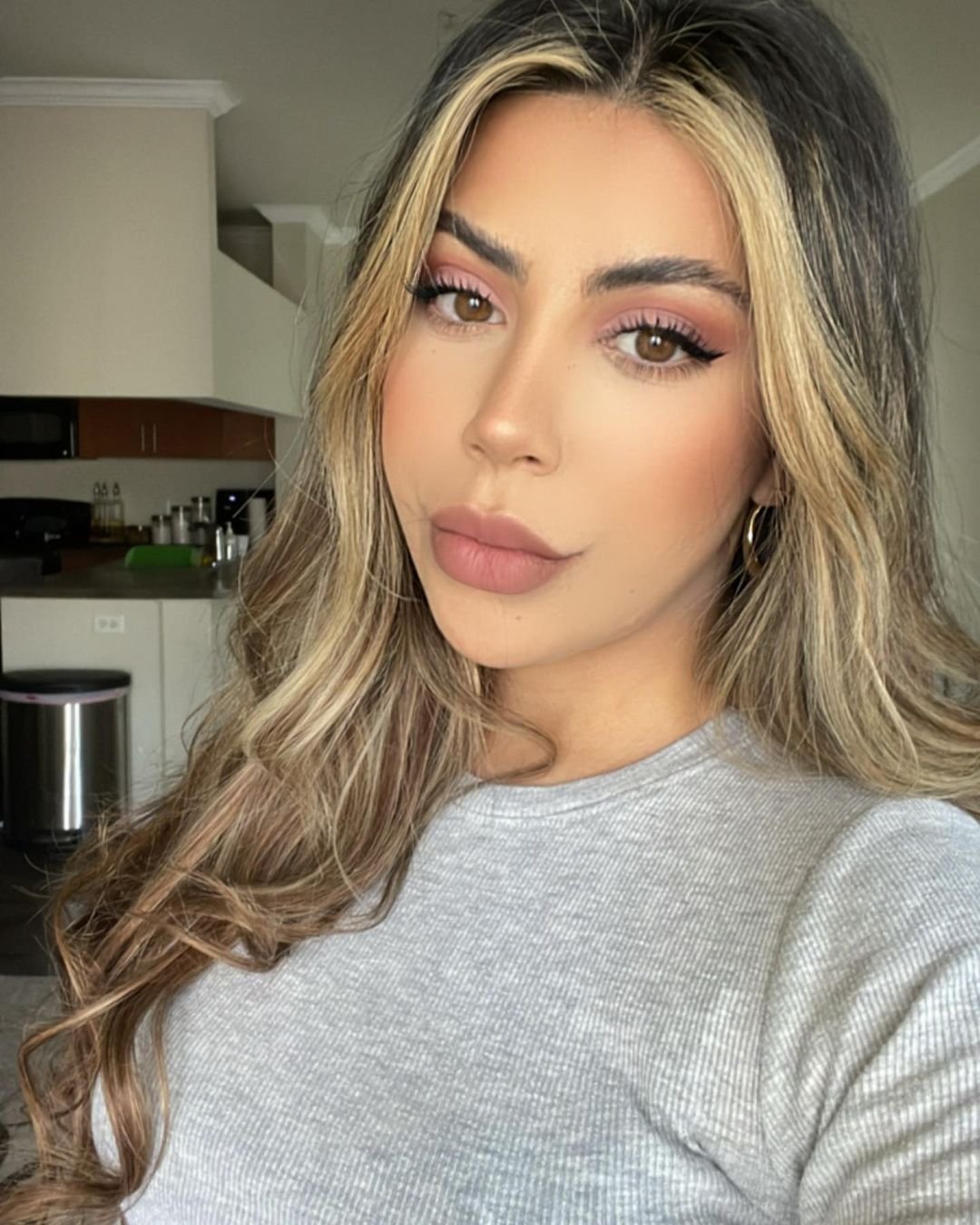 Jessica Avadis: Famous for sharing model photos on Instagram - iNEWS