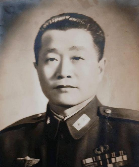 Du Yuming died of illness in 1981, and the body was stored for half a ...