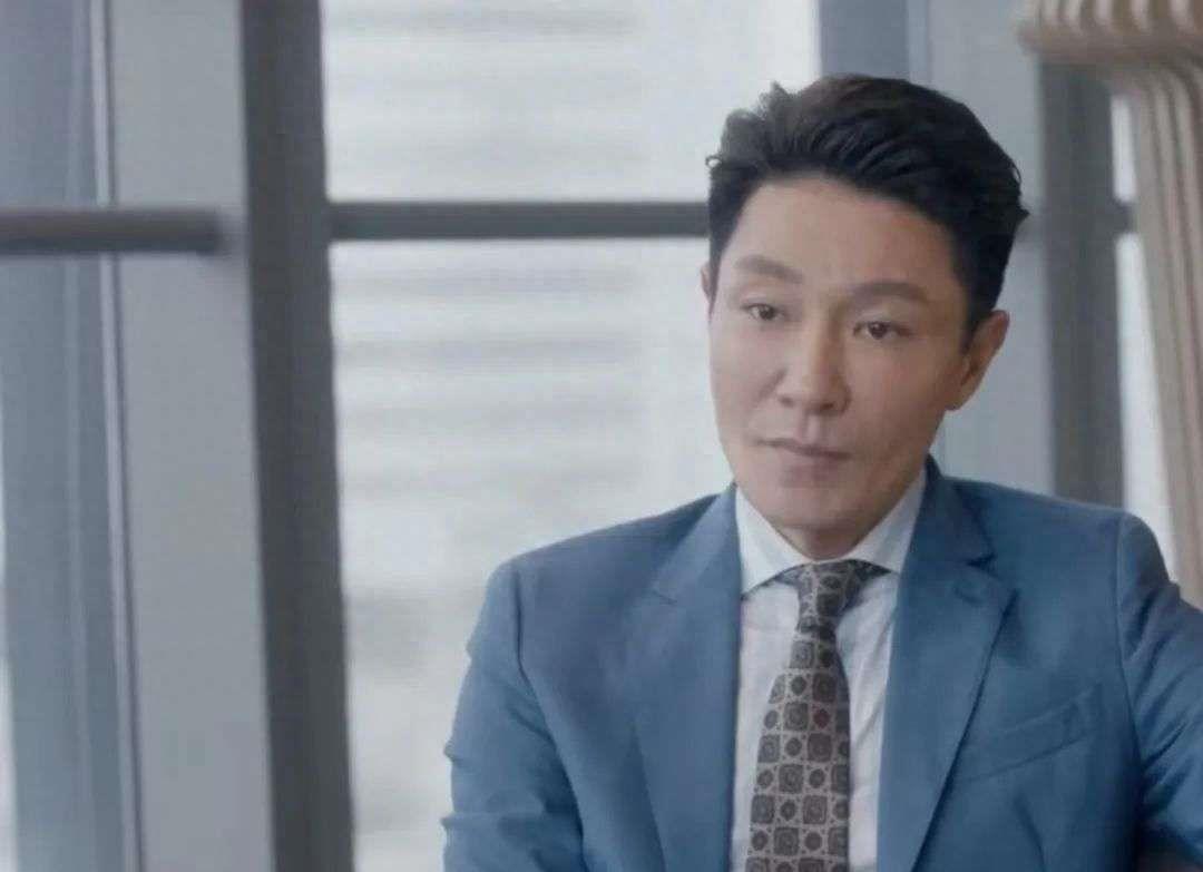 When 46-year-old Li Zonghan and 47-year-old Chen Long were in the same ...