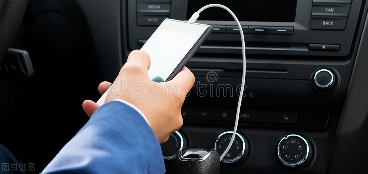 Charge the phone to 100% and then unplug it?A lot of people do it wrong ...