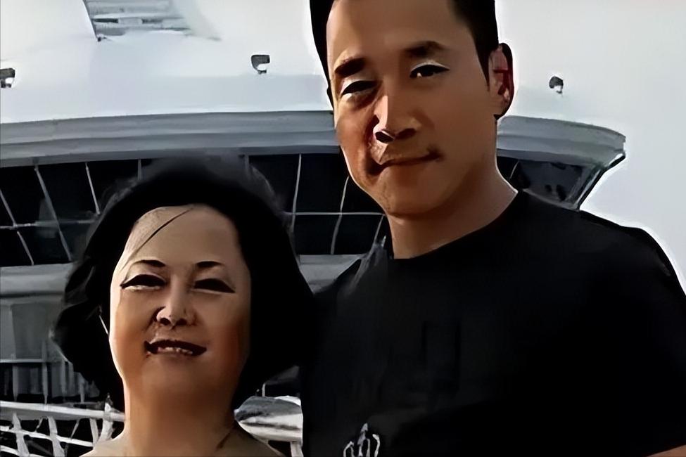 For "Pan Jinlian", "Wu Song" Ding Haifeng filed for divorce with his wife, the result is ...