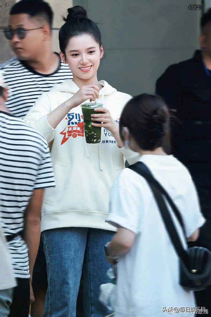 "He Came From the Fire" The stories of Huang Jingyu, Zhang Jingyi ...