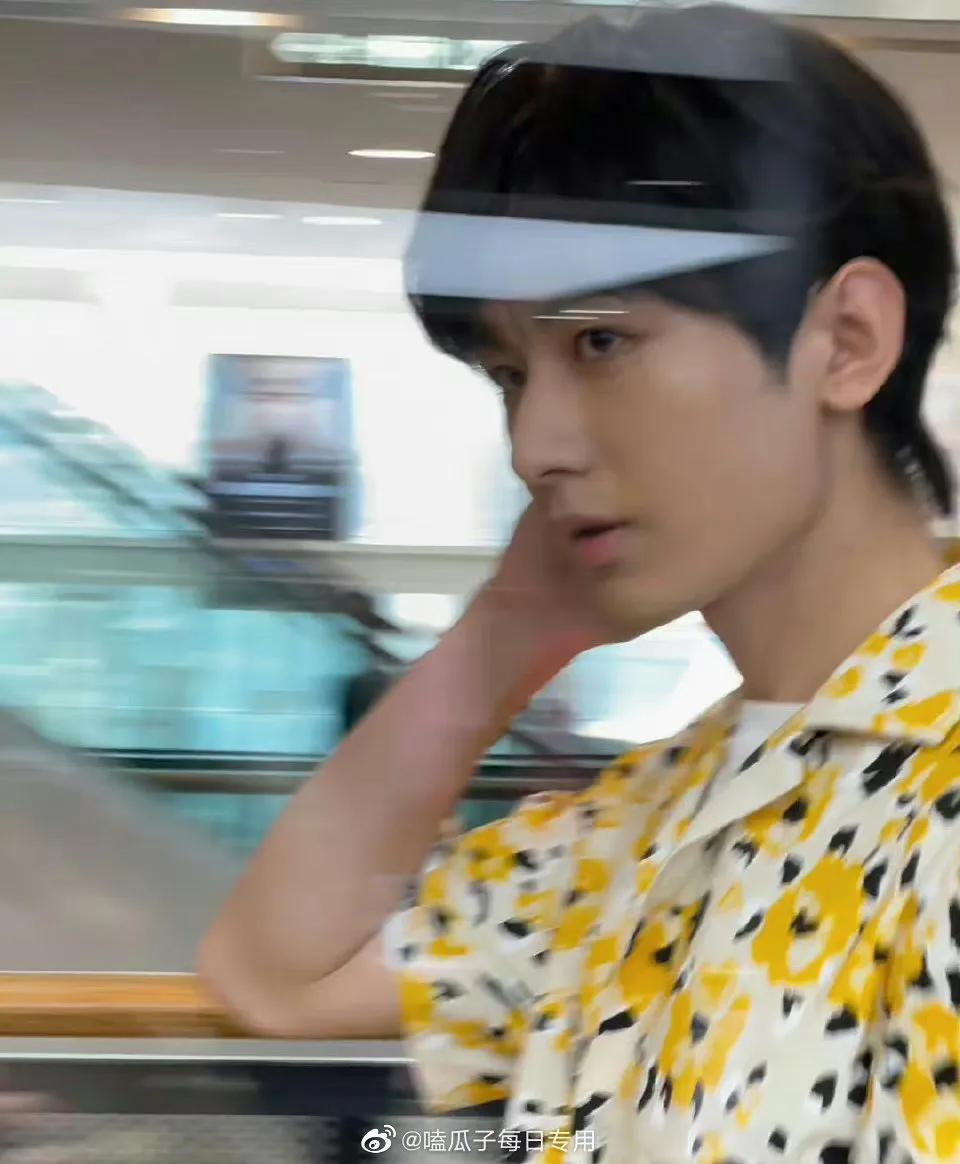 Are Wang Hedi and Cheng Yi's two-day off-the-shelf sports models ...