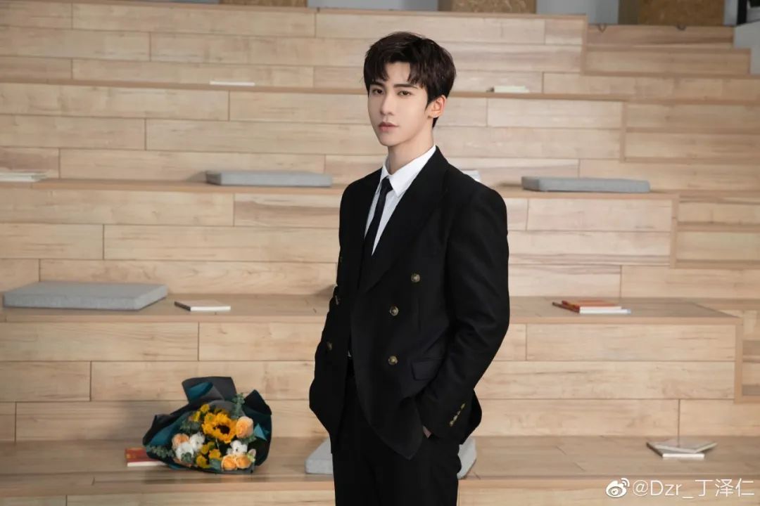 Cai Xukun Prada?Sister Ding Zeren?Dilireba variety show?Zhou Dongyu and ...