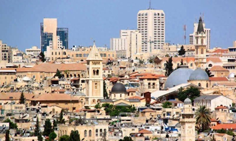 The iconic Palestinian building "Jerusalem Towers" was reduced to ...