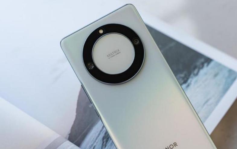 Honor's most fragrant and cheap thousand yuan phone: Huawei's flagship ...