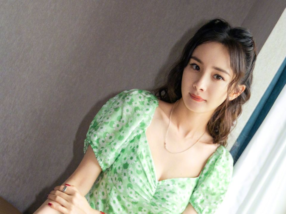 Yang Mi ushered in an urban emotional drama, was exploded to cooperate with Zhang Yi, Guo ...