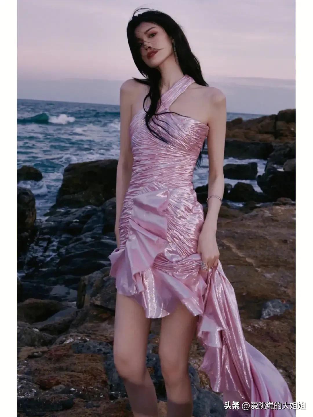 He Sui, the supermodel goddess of Victoria's Secret, is so beautiful ...