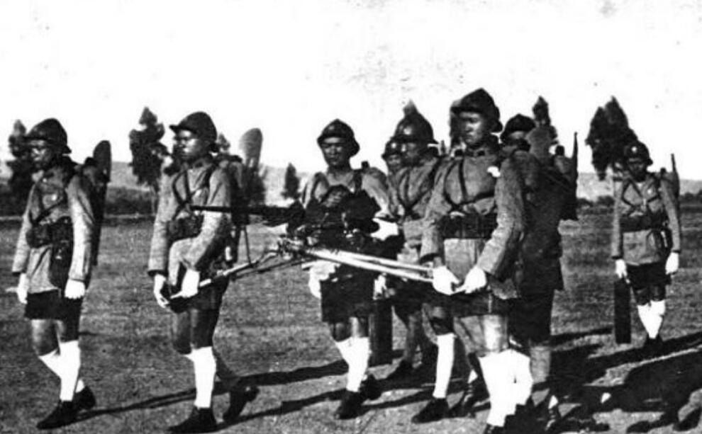 Equipped with light machine guns may exceed 1,000! Why are the light ...