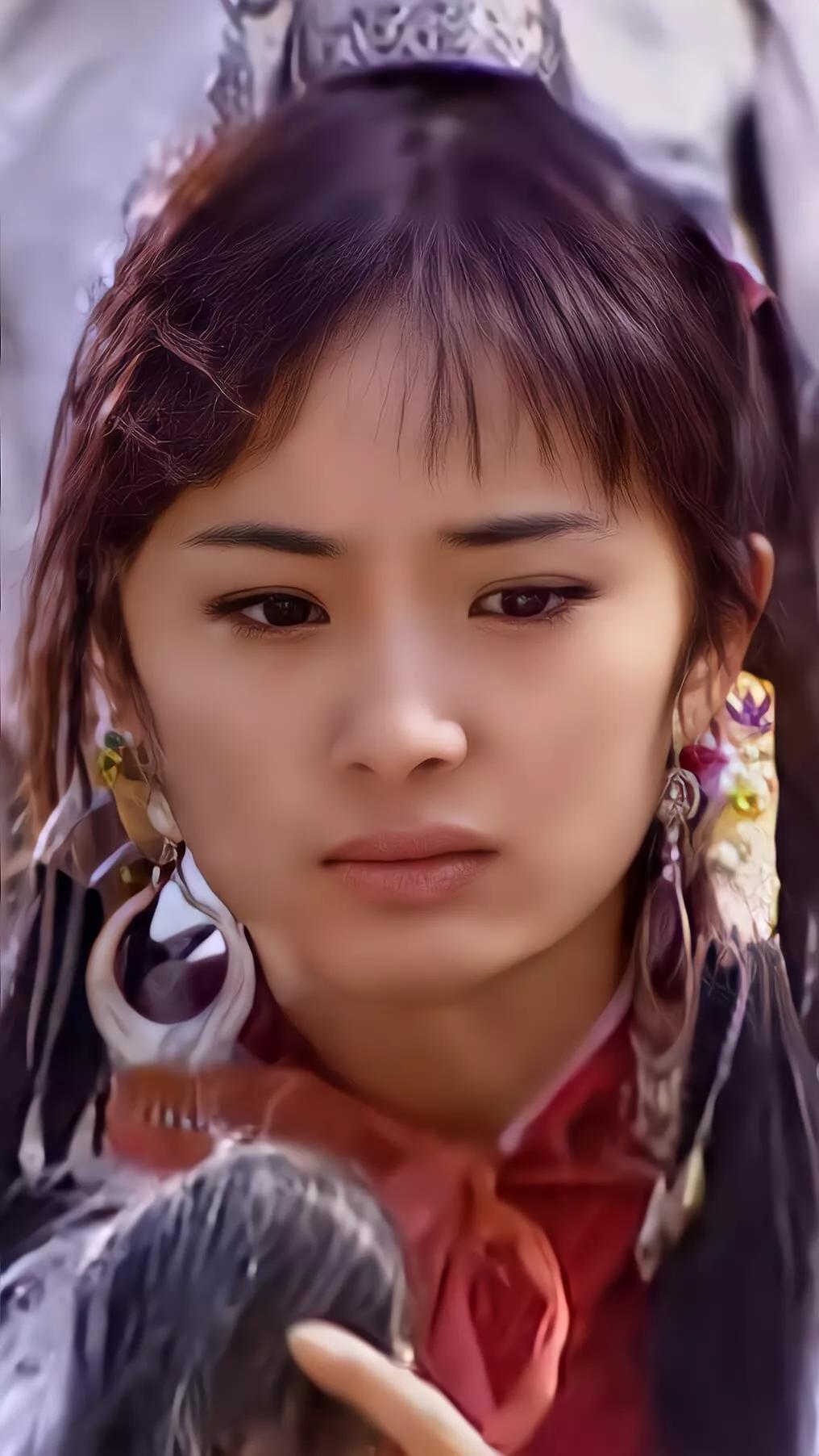 A Couple of Condor Heroes——Yang Mi——Guo Xiang - iNEWS