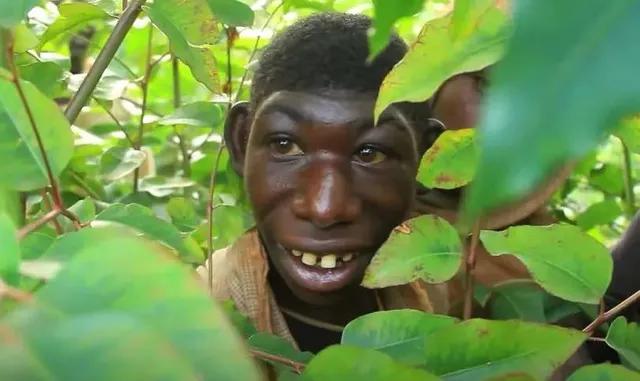 What?Don't eat!Let's get to know the African monkey boy who never eats ...