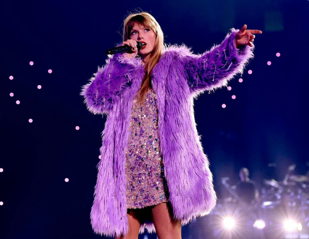 Taylor Swift gave over $55 million in bonuses to the staff, and thanked ...
