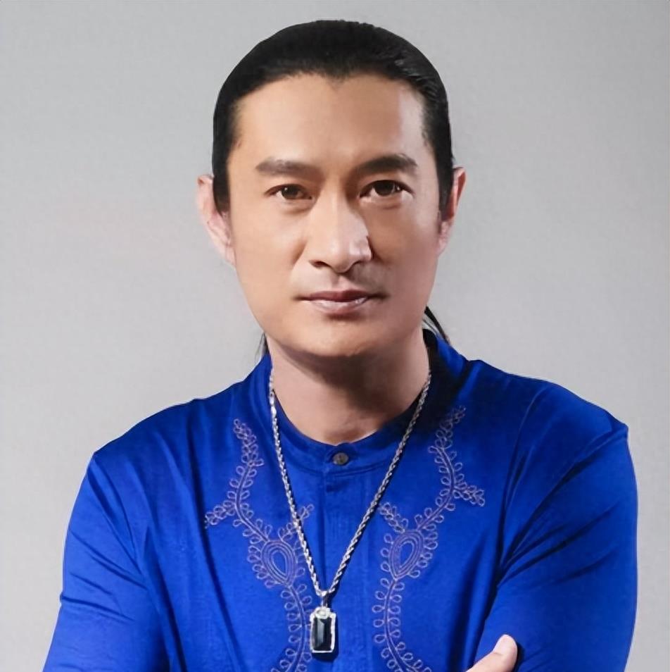 Hu Ge issued an apology early in the morning! Many artists support it ...