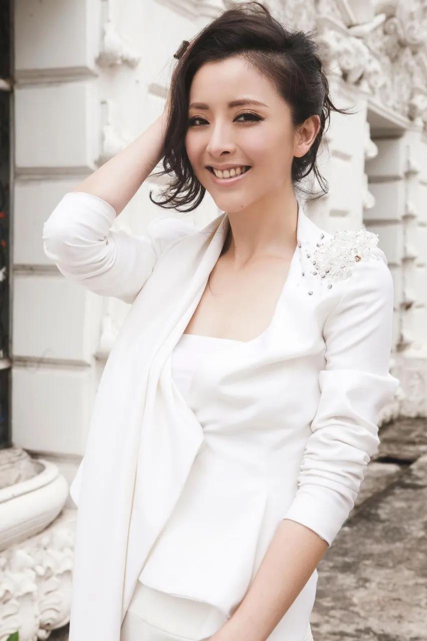 Huang Xiaolei's beautiful pictures - iNEWS