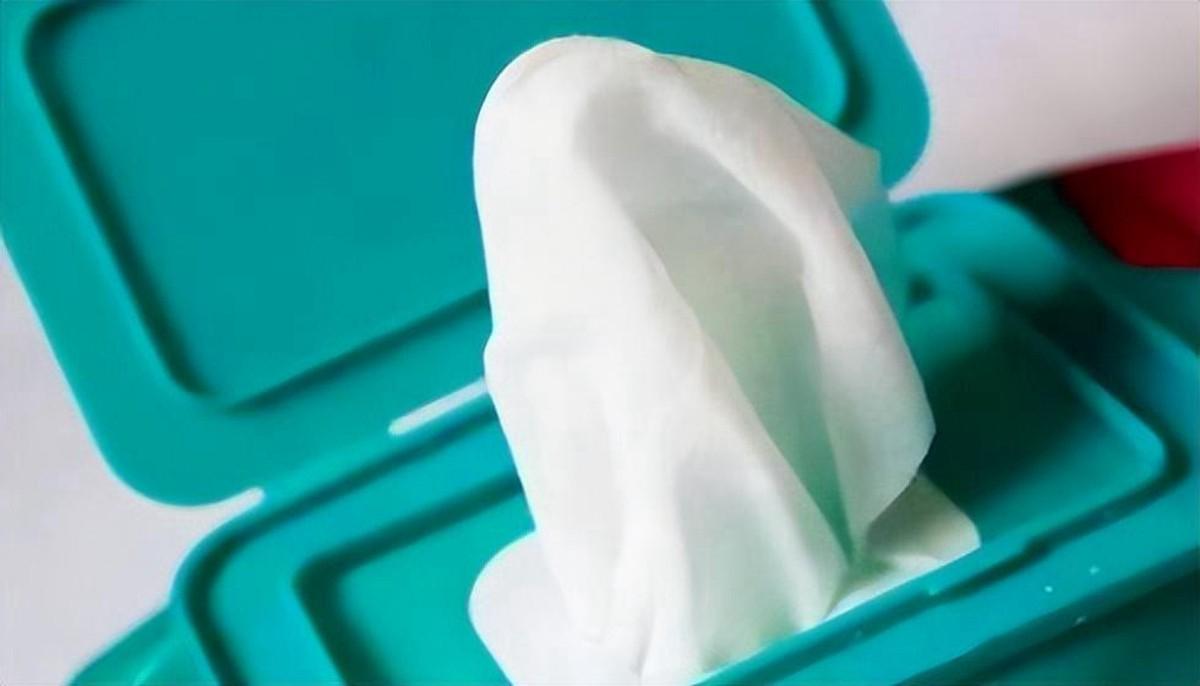 There is a kind of "ignorance" called wiping the butt with wet wipes ...