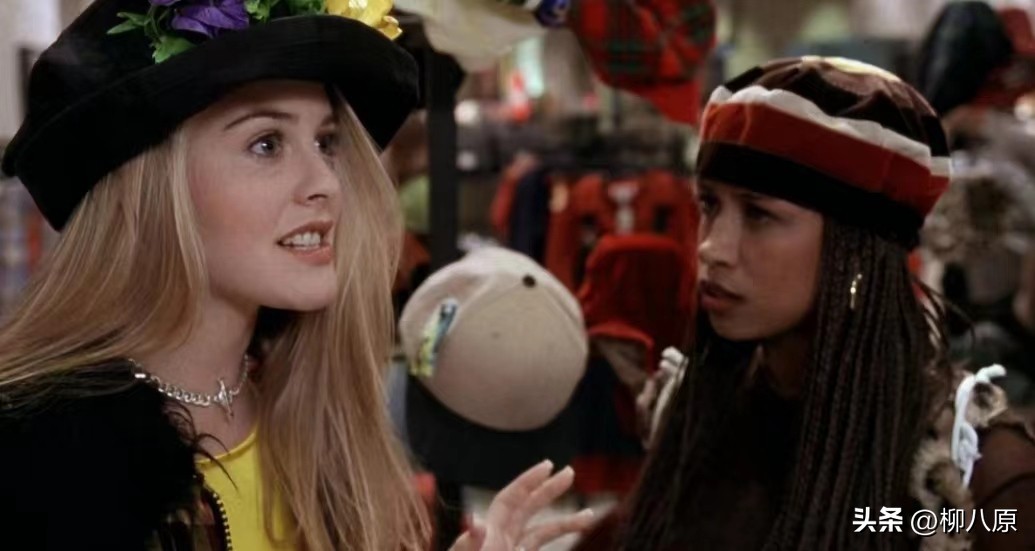 Xueer expresses her distinctive personality through different costumes ...