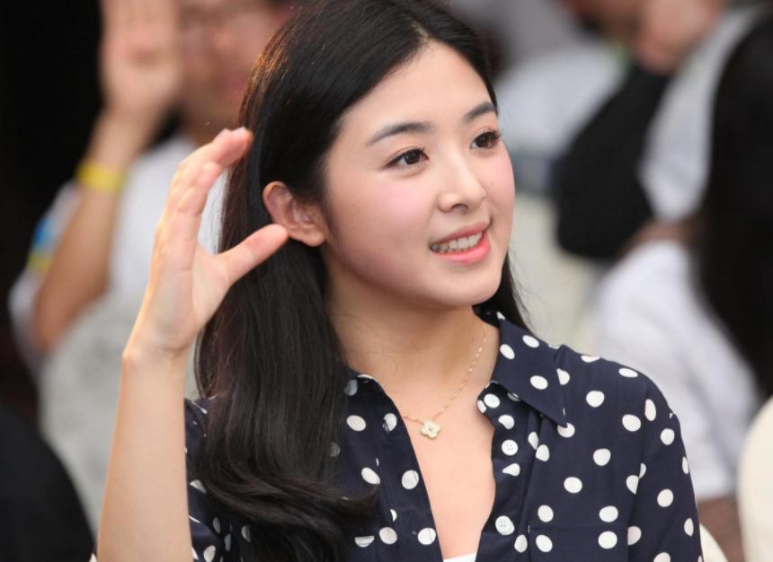 Is Ju Jingyi and Cai Xukun in love? Stefanie Sun transformation? Zhang Yixing Hua Chenyu? Gu ...