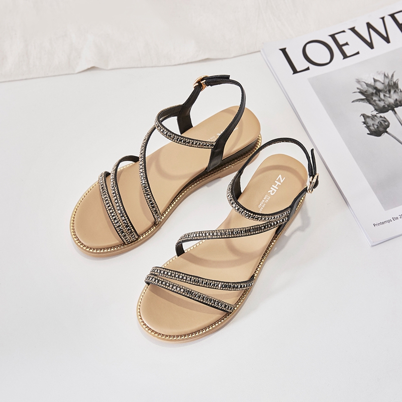 The rhinestone wedge sandals that girlfriends are rushing to wear are ...