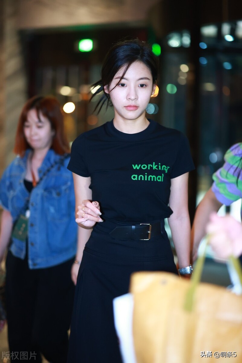 Beautiful girl Sun Rui - iNEWS